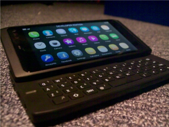 Jenama Nokia Mungkin Kembali Ke Arena Telefon Pintar Pada 2016 | Amanz