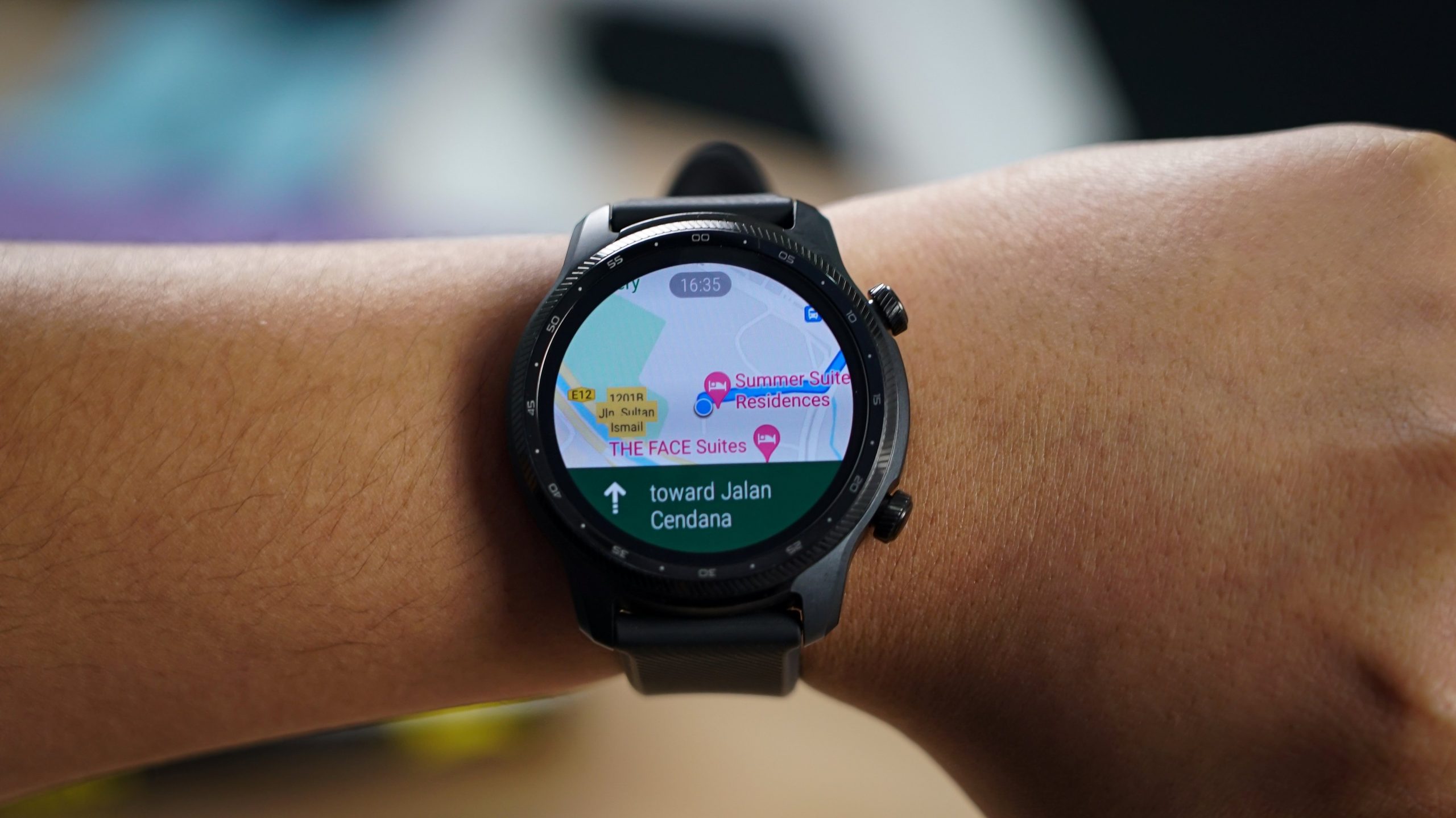 GPS Jam Tangan Pintar Memberikan Kejituan Sehingga 8 cm Menggunakan ...