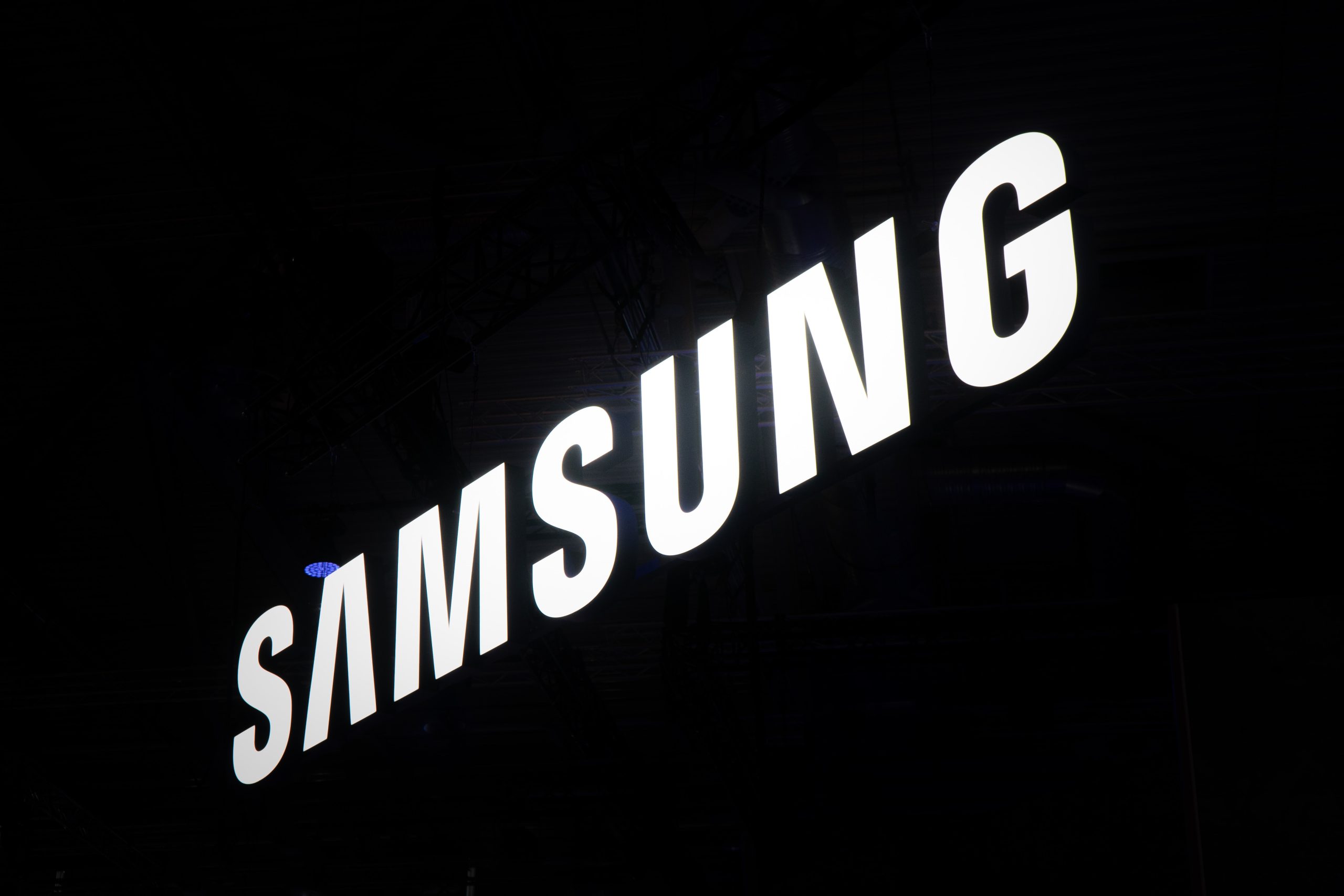 Samsung Sedang Bangunkan Teknologi Bateri Bertindan Seperti Pada Kereta ...
