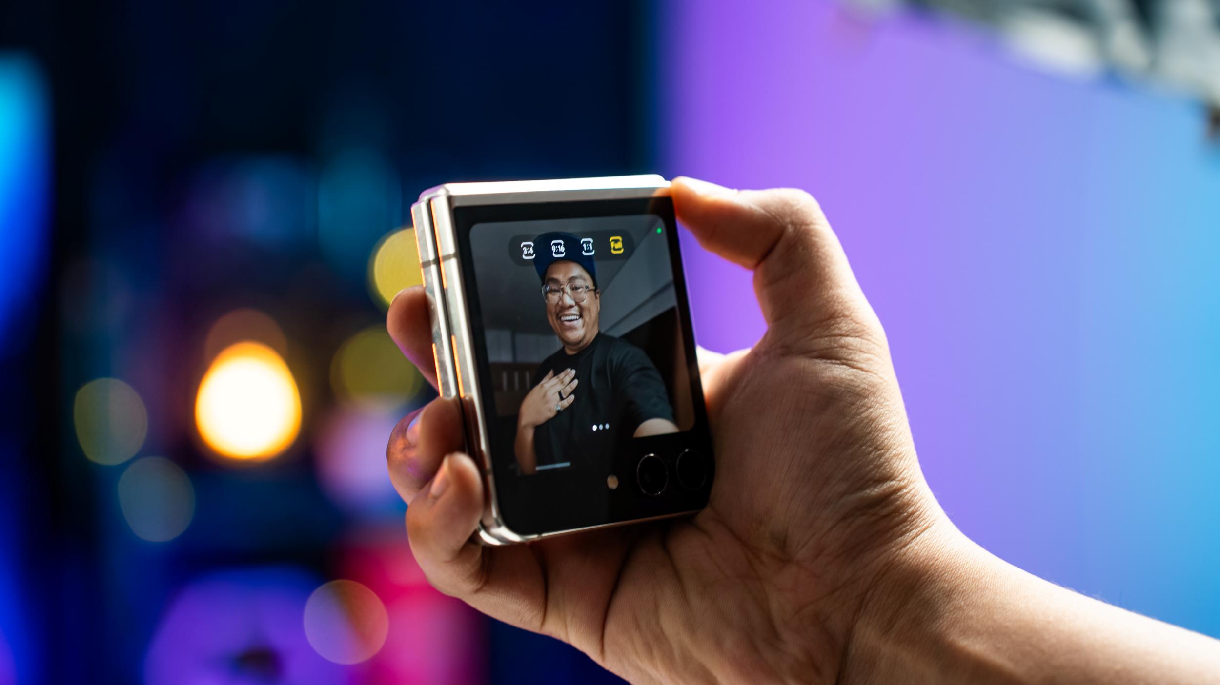 Flex Window Pada Samsung Galaxy Z Flip5 Adalah Inovasi Yang Diingini ...