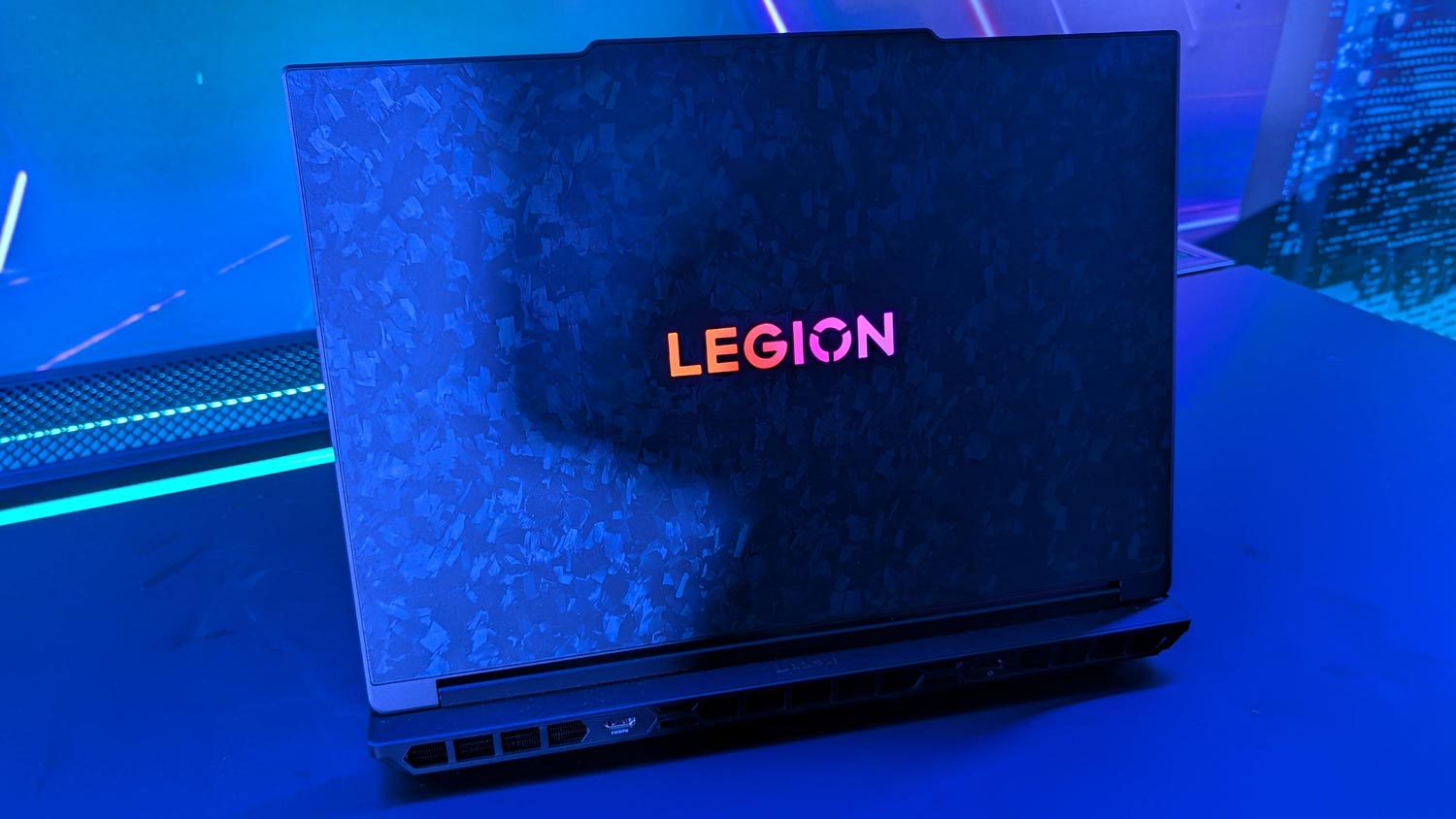 Lenovo Legion 9i Gen 10 Kini Di Malaysia Dengan Skrin 3D OLED dan RTX 5090 – Bermula RM 21,999 ...